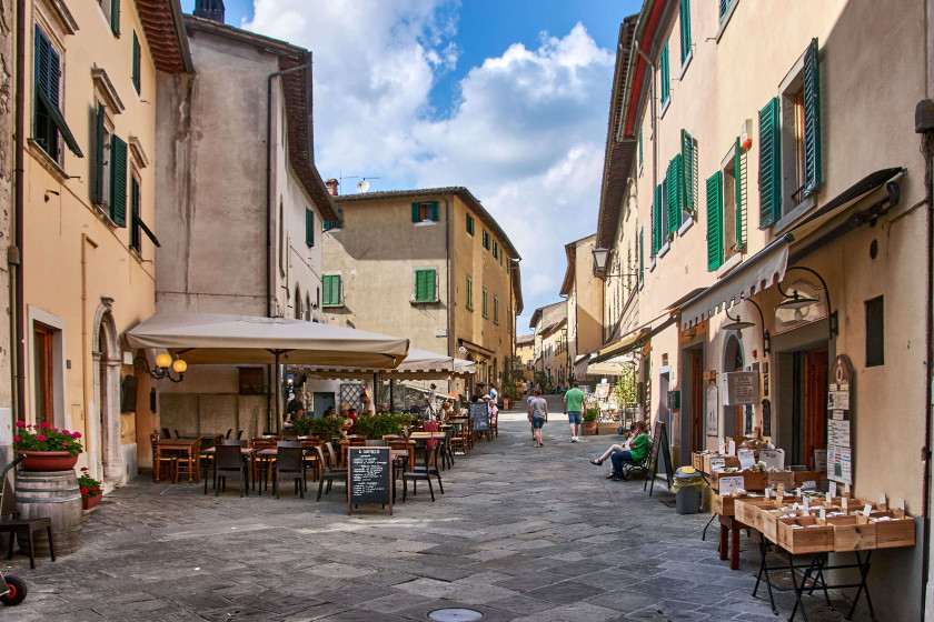 Sipping and Sightseeing: Castellina in Chianti, Tuscany - My Magic Earth