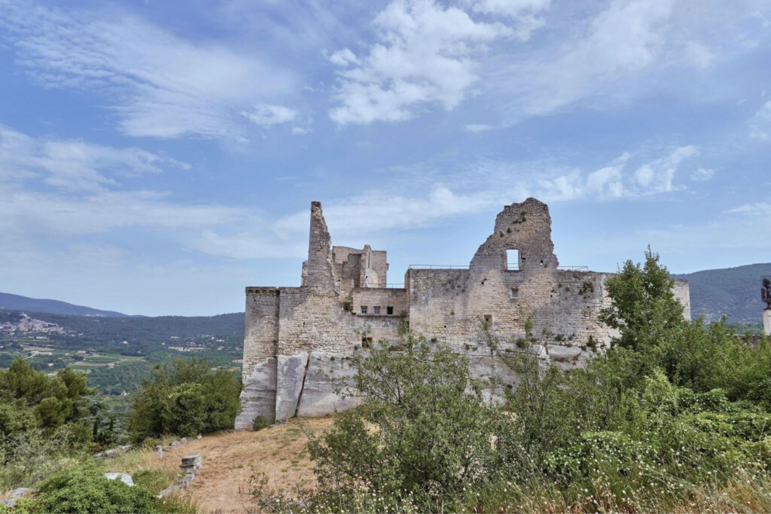 How to Visit 4 French Hilltop Villages of Luberon in One Day - My Magic ...