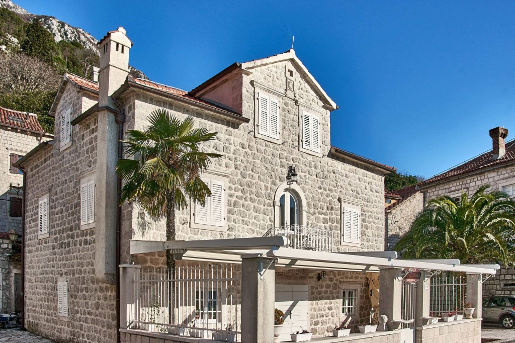 Perast, the Most Beautiful Town in the Kotor Bay - My Magic Earth