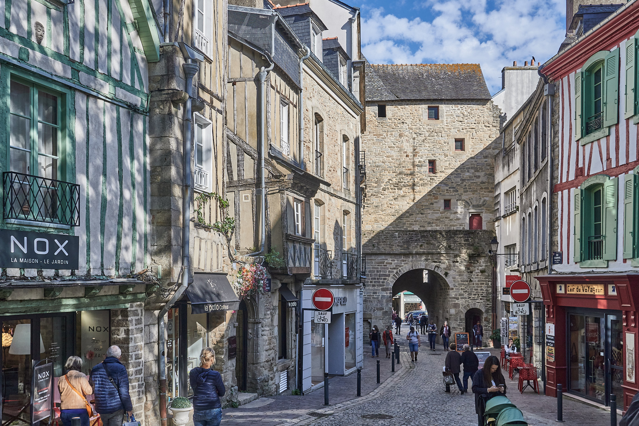 Vannes Old Town, a Historic Centre Between Harbour and Ramparts ...