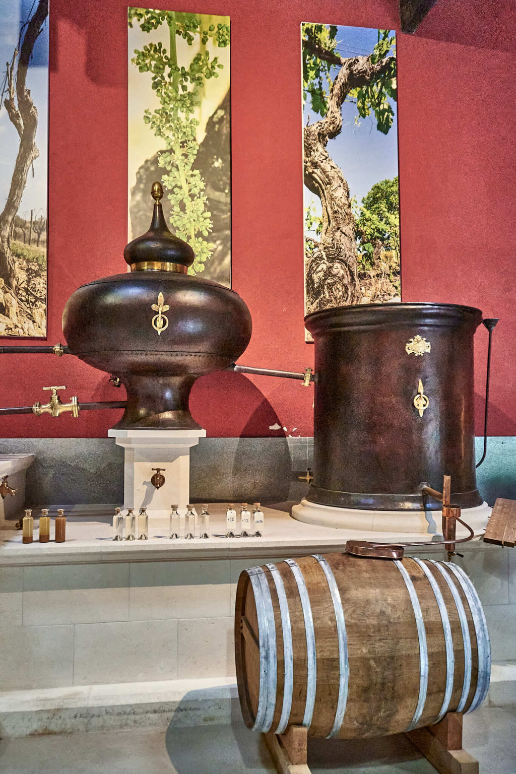 Cognac Tasting Tour: A Premium Spirit Adventure in the Heart of France ...
